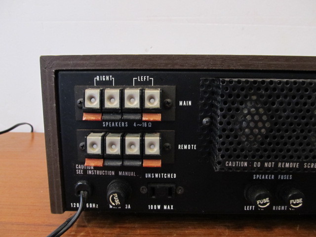 Vintage PILOT Model 252 Stereo Receiver | Little Canada Estate Auction ...
