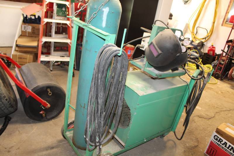 Union Carbide Linde MIG-35 Wire Feeder Welder with Linde VI-253 C/DC ...