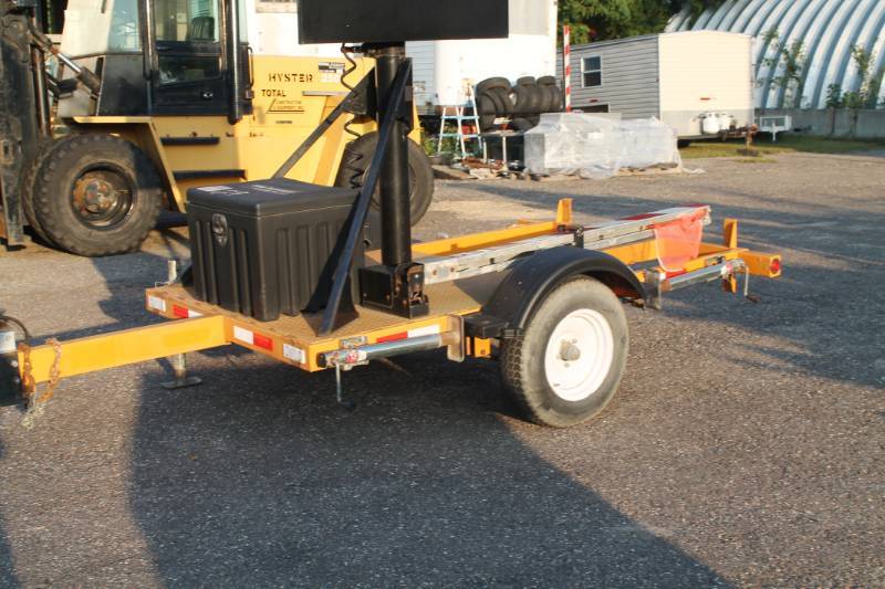 Auto Flagger Solar Powered Flagging Trailer With remote Control | Pine ...