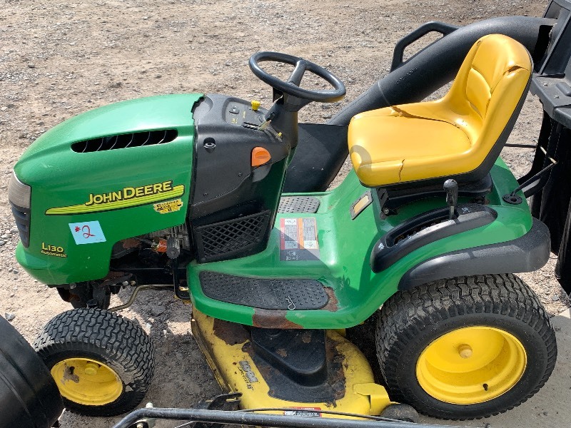 John Deere 130 Lawn Tractor | September Lawn Equipment & More #2 | K-BID