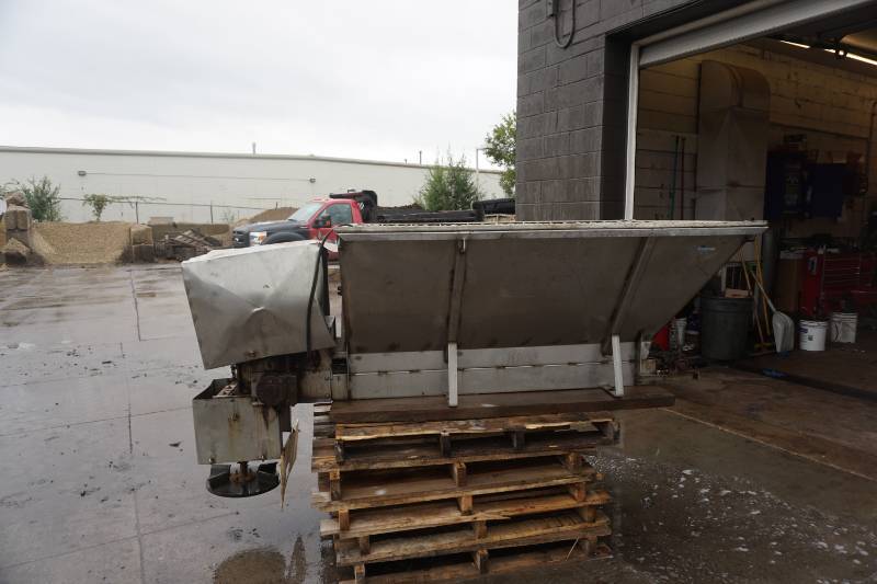 Smith Spreaders Brand Model 1YDE Stainless Steel Electric Truck Bed ...