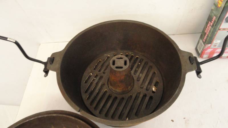 Camp Chef Cast Iron Roasting Pot With Lid & Ultimate Turkey Convection ...