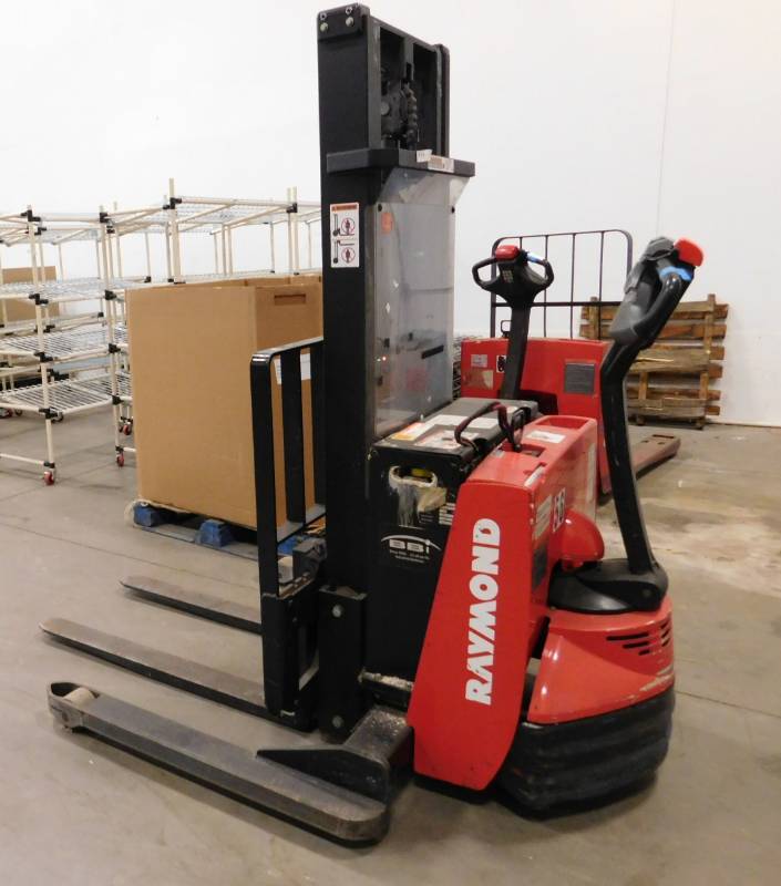 Raymond RAS25 Walkie Straddle Stacker Forklift | Savage MN - Warehouse ...