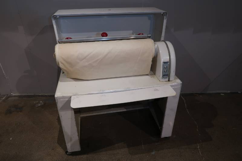 VINTAGE Mangle Ironing Machine | Furniture and Collectibles | K-BID