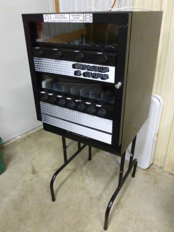 Richmond #38 Antique Crocks, Power Scooter, Vending Machine | K-BID