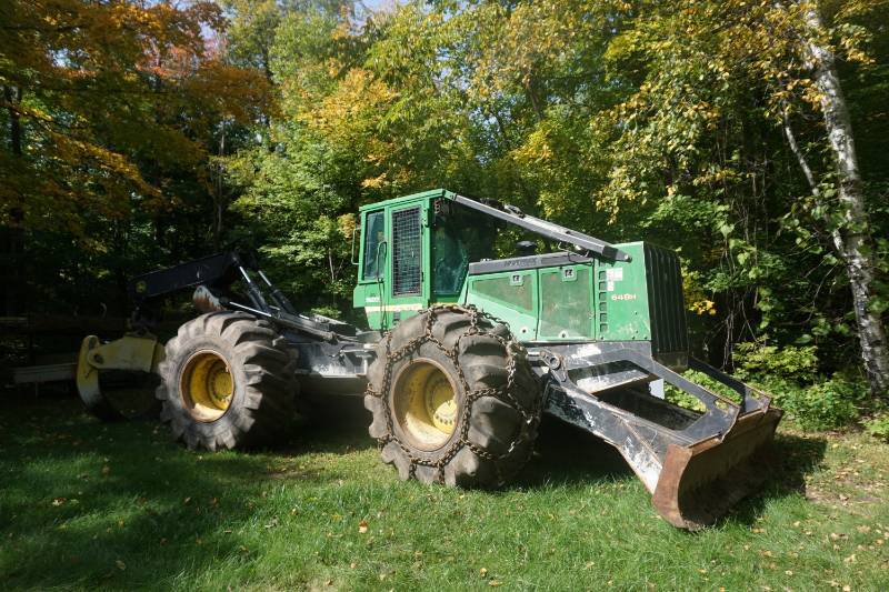 2012 John Deere 648H Log Skidder & Hahn HFP-150 Firewood Processor | K-BID