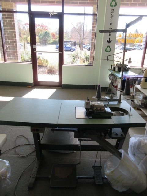 COMMERCIAL SEWING MACHINES WITH INDUSTRIAL SEWING TABLES | K-BID