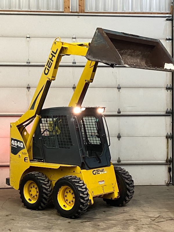 Gehl Skid-Loader & Attachments | K-BID