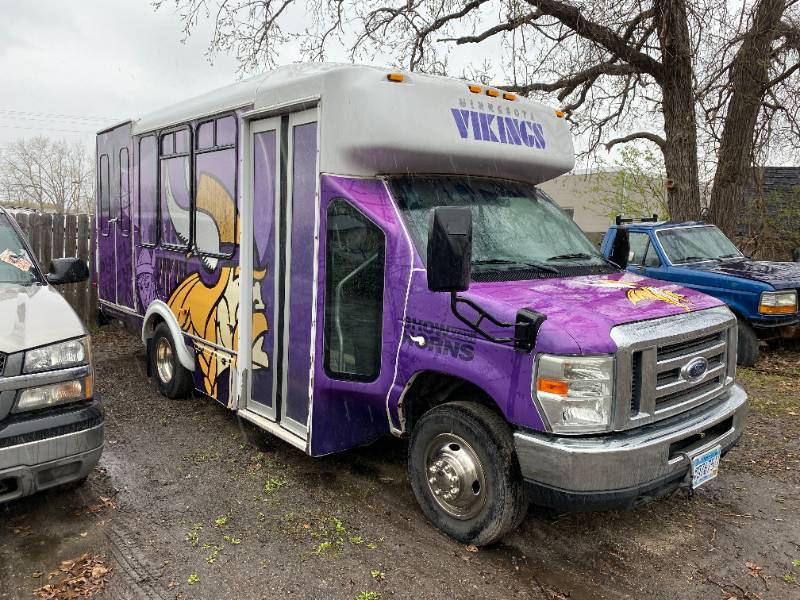 Minnesota Vikings Wrapped Party Bus | K-BID