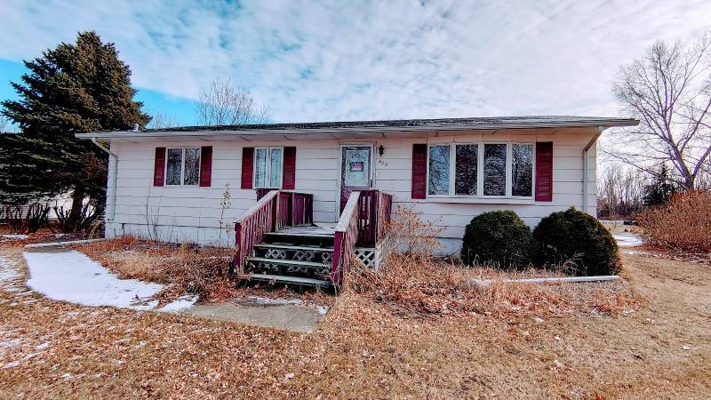 NO RESERVE Single Family House - 422 N 5TH ST, PEMBINA ND 58271 | K-BID