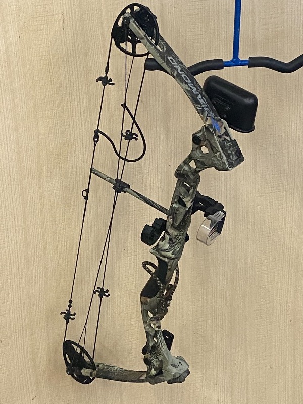 Barnett Crossbow / Diamond Youth Bows / BowTree Bow Hanger Rack | K-BID