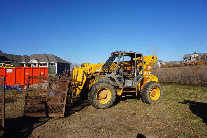 North Metro JCB & Gehl Telehandlers Construction Lifts With Work ...