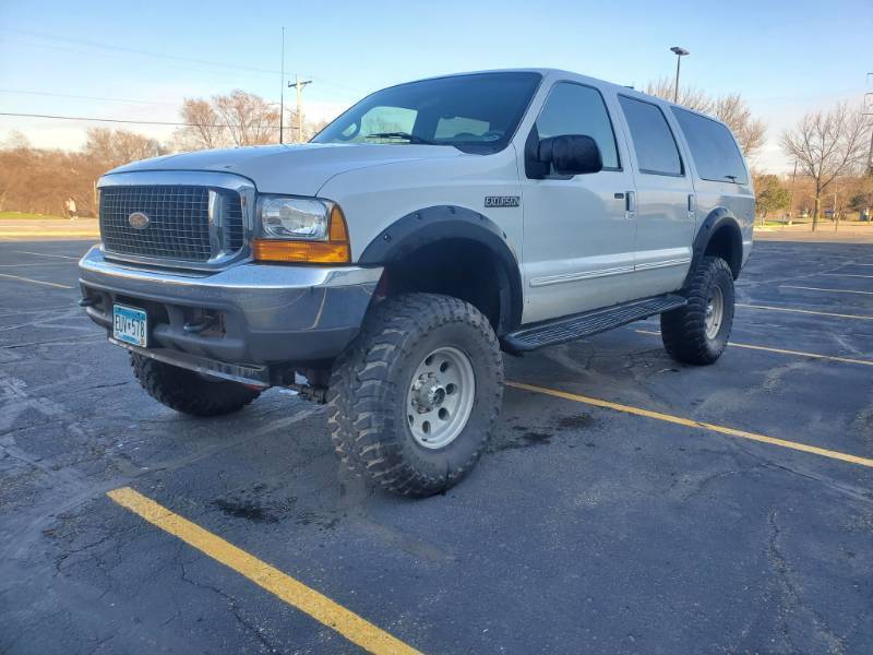 BIG LIFTED FORD EXCURSION V10... LOW MILES... LOW RESERVE!!! | K-BID
