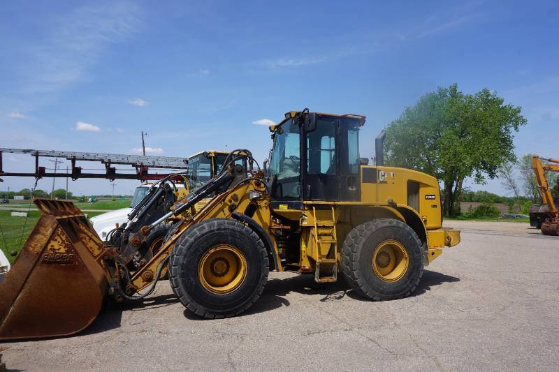SW Metro Big Cat Wheel Loader, Skid Loaders, Excavators & Equipment | K-BID