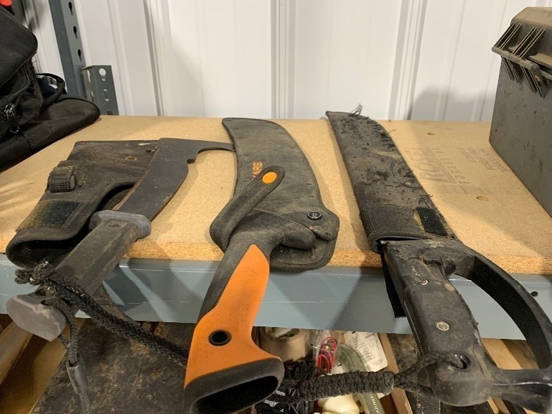 Estate Auction 9 Lots Of Stuff K BID