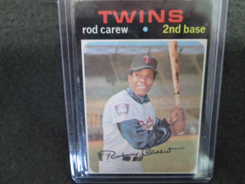 N2 Sports Cards-Basketball, Baseball, Football Large Assortment | K-BID