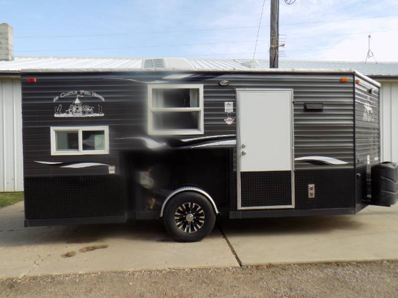 2020 8 x 16V Ice Castle & 2002 PJ Tandom Trailer #927 | K-BID