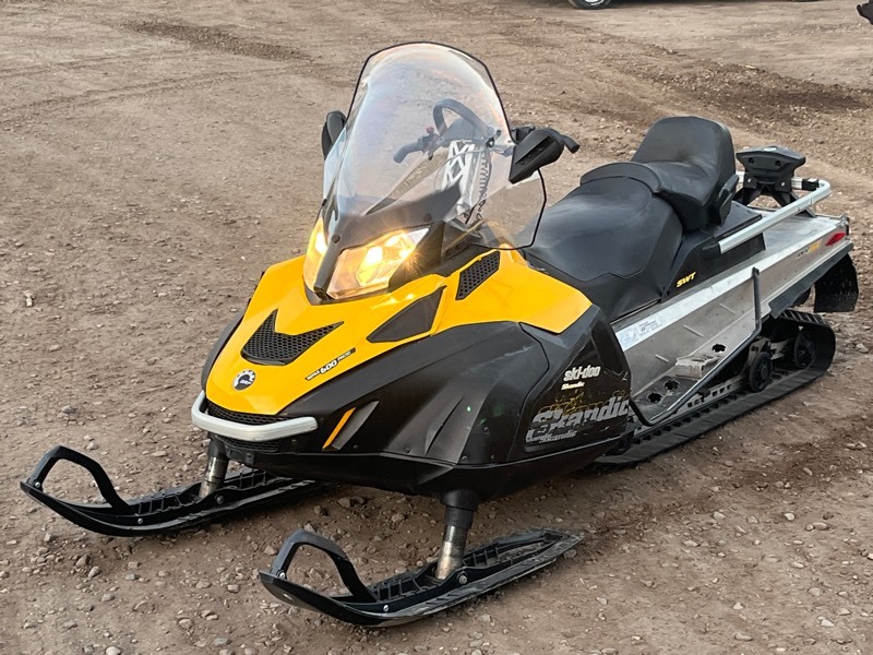 Chevrolet Mobility Van / Bus --- Ski-Doo Skandic Snowmobile --- Utility ...