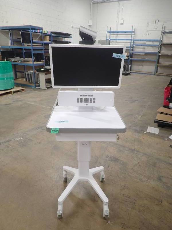 TECH AUCTION ** GREAT DEALS ON ELECTRONICS ** VARIETY OF BRNADS AND ...