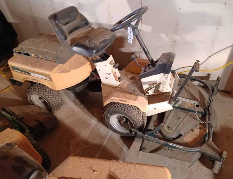 Waverly Minnesota Bolens Lawn Tractors and Lawn Equipment Barn Find ...