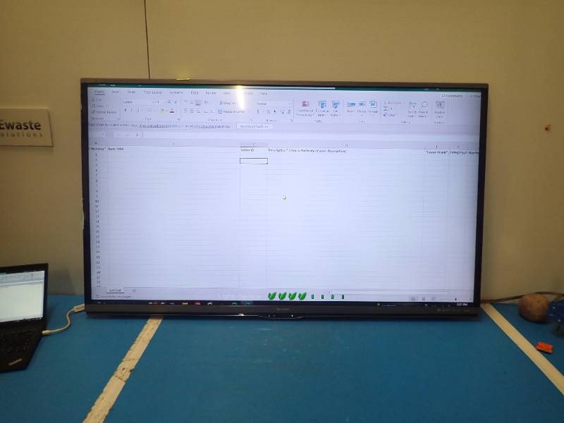 TECH AUCTION ** GREAT DEALS ON ELECTRONICS ** VARIETY OF BRNADS AND ...