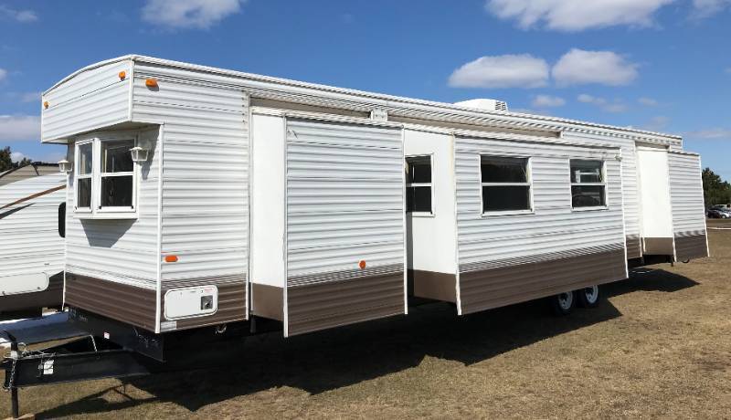 - Auction 150 - Check Out This Selection of Campers!! - | K-BID