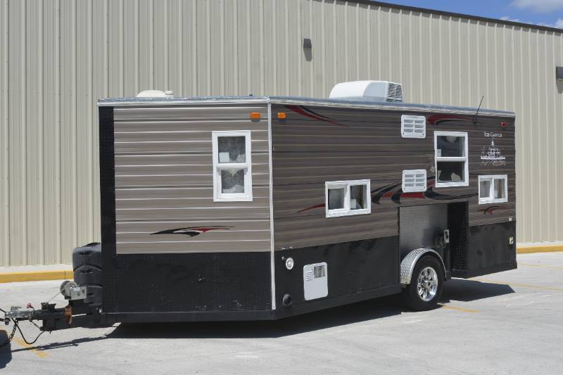 Ice Castle Fish House RV Edition, Subaru Outback, 4 Runner, Diesel ...