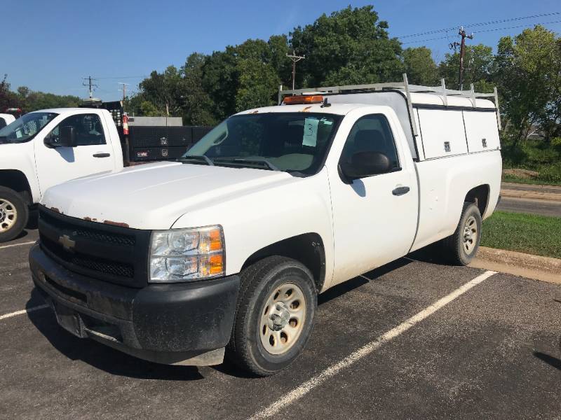 Box Chevy Truck On 30s