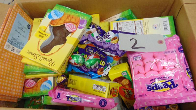 Minneapolis, MN. - Candy Auction great for Flea Markets or Halloween ...