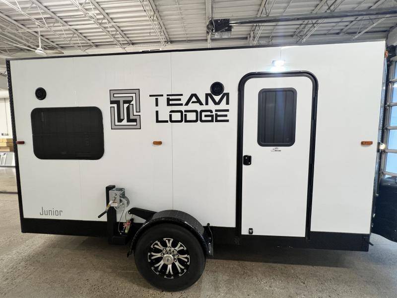 2023 Ice House Blowout Sale - Ice Castle Rugged RV + Team Lodge | K-BID