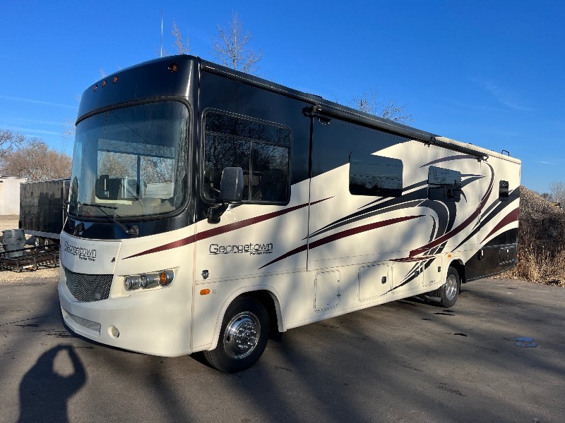 2017 Forest River Georgetown 335 RV....ONLY 19,000 MILES | K-BID