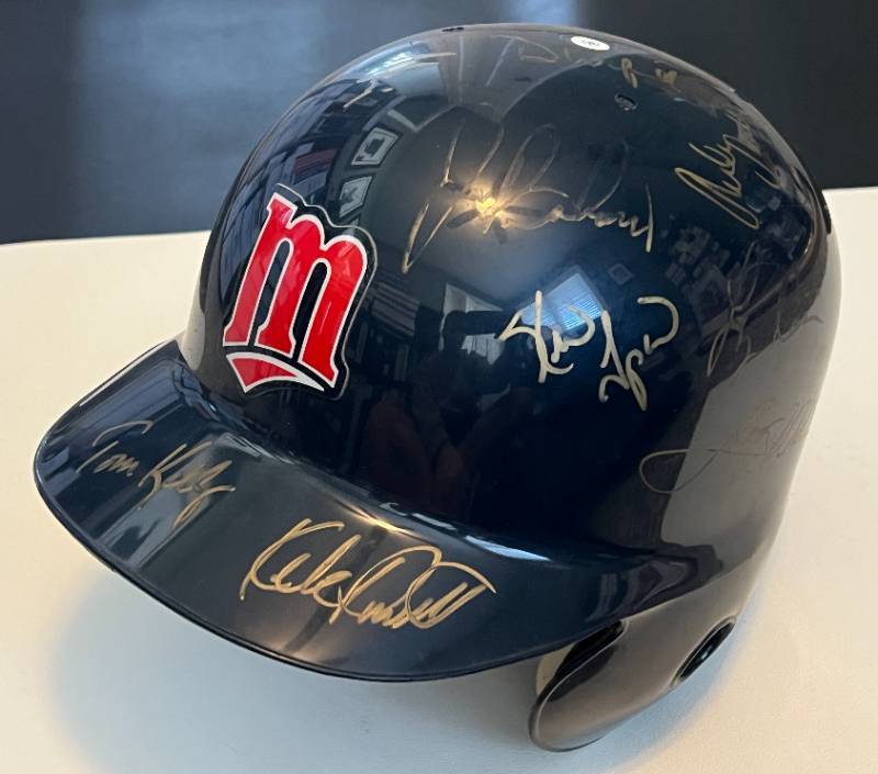 MN Elite Sports Cards February Auction - Cards, Memorabilia, and More ...