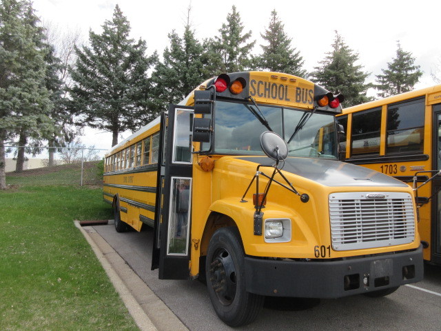 ABI 676 77 PASSENGER SCHOOL BUSES | K-BID