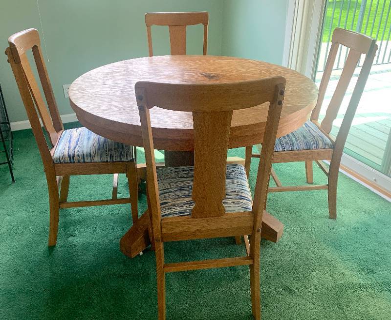 Colorful and Eclectic Arden Hills Estate Sale | K-BID