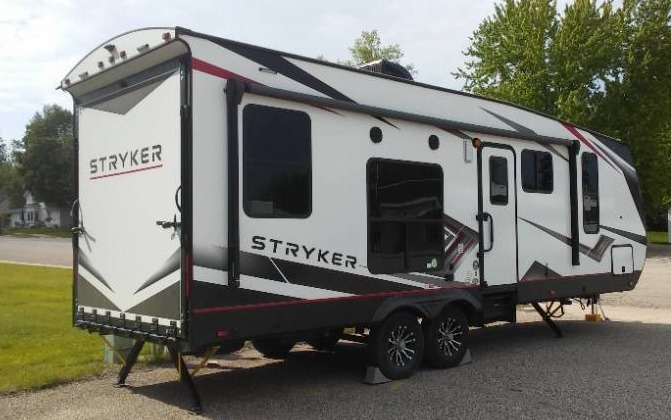 2021 Stryker 2613 Toy Hauler bumper pull camper (R.V.) Near New ...