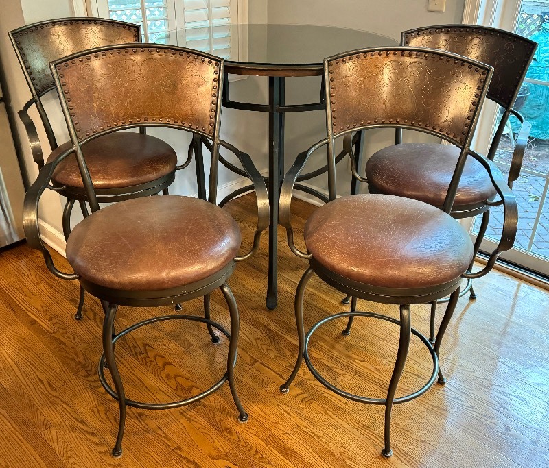 Wonderful Wayzata Moving Auction | K-BID