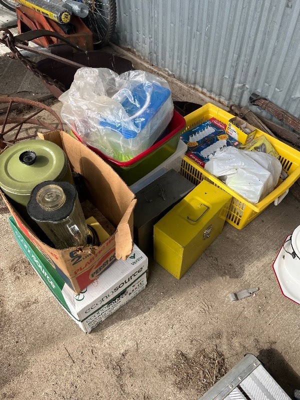 SUMMER CONSIGNMENT lots of Misc. good size lots for resellers | K-BID