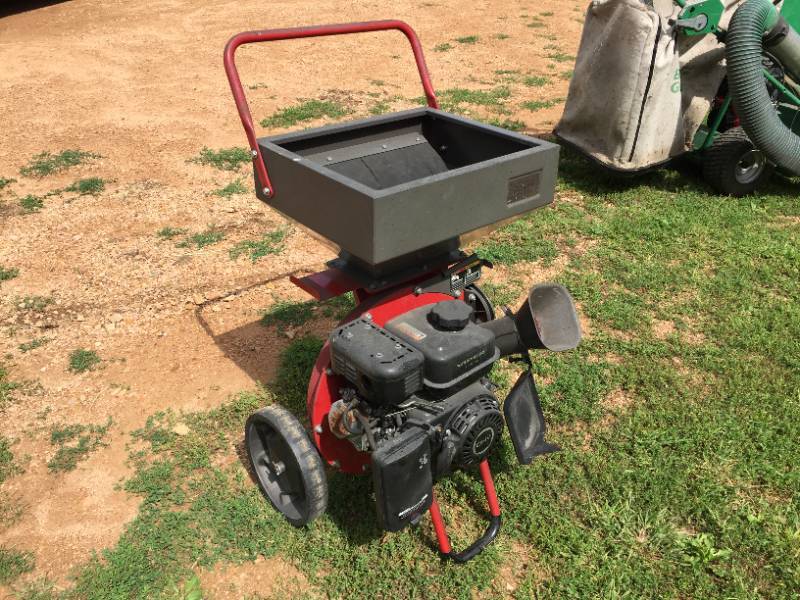 Contractor/Handyman Tools - Equipment: Billy Goat Lawn Vac - Chipper ...