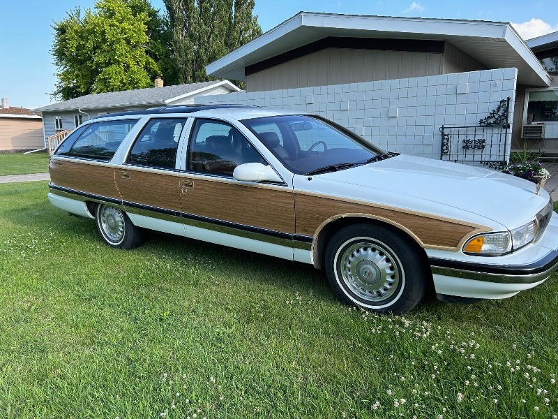 2021 16x7 United Enclosed Trailer and 1996 Roadmaster Estate Wagon ...