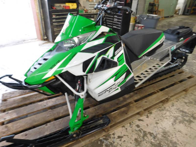 Arctic Cat Snowmobile, Snowdog Tack Unit, Sled and Skis | K-BID