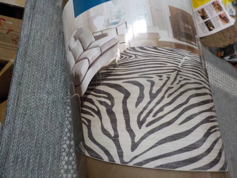 AS42 New Rugs, Snack & Grocery, Commercial, Resale, Health & Beauty, More! | K-BID