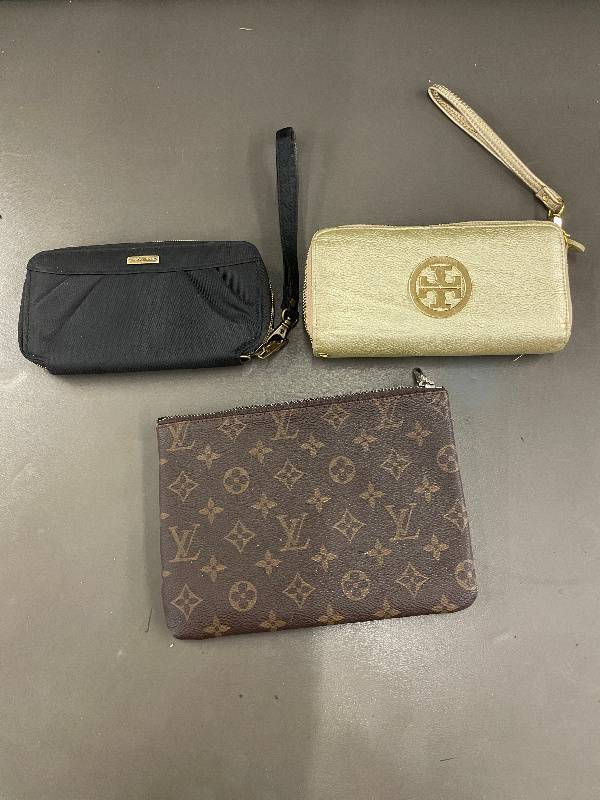 Golden Valley Cleanout 8 4K TV, Designer wallets, Charcoal, Kitty ...