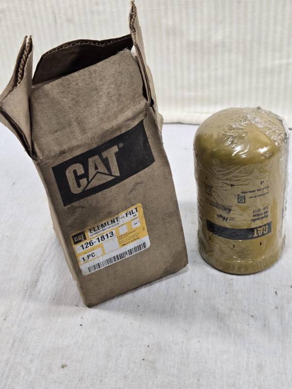 Caterpillar Filters & Service Manuals Auction - CAT Fuel, Oil, Air ...