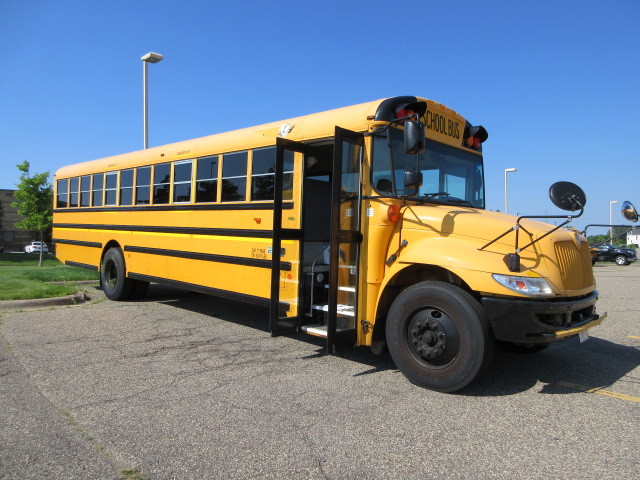 FULL SIZE SCHOOL BUS IN RUNNING CONDITION | K-BID