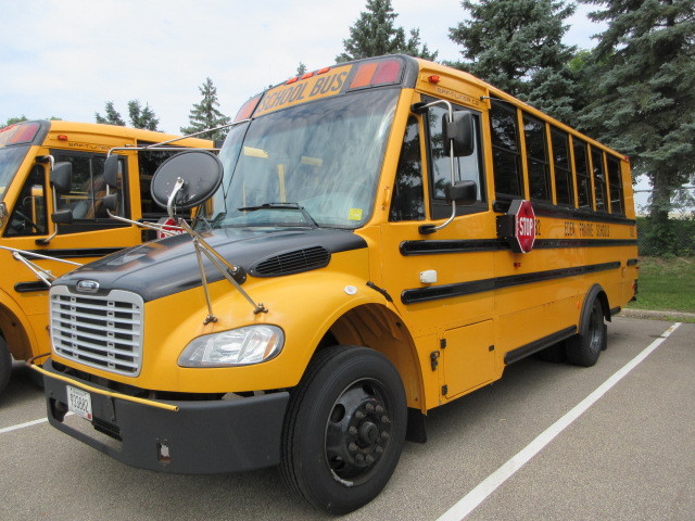 SCHOOL BUSES WITH WHEELCHAIR LIFTS, FULL SIZE BUSES, SAFETY/SECURITY ...