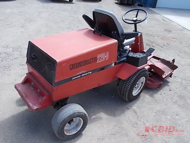 Toro Groundsmaster 220-D Mower, 62"... | Owatonna Landscaping Surplus ...