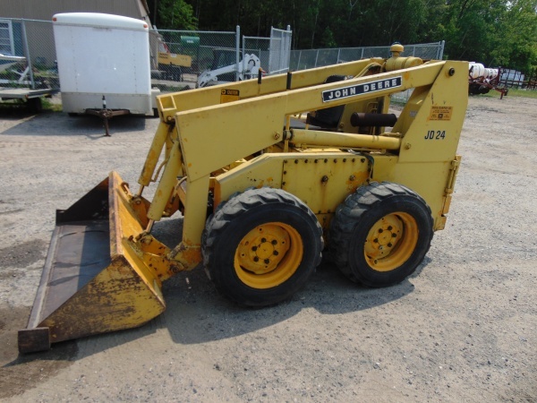 Boats, Porta Pottie, Pontoon lift, RV, Mower and More | K-BID