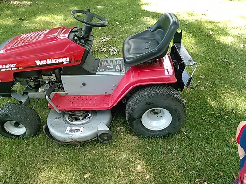 VERY CLEAN YARD MACHINE 42" CUT HYDRO RIDING LAWN MOWER-GREAT CONDITION ...