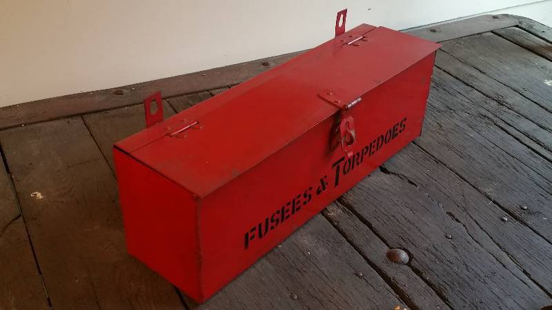 Vintage Railroad Fuses & Torpedo Metal Box | St. Cloud Estate Auction ...