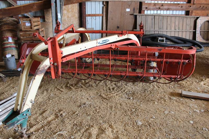 New Idea 5 Roller Bar Hay Rake. | Chanhassan Moving Sale | K-BID